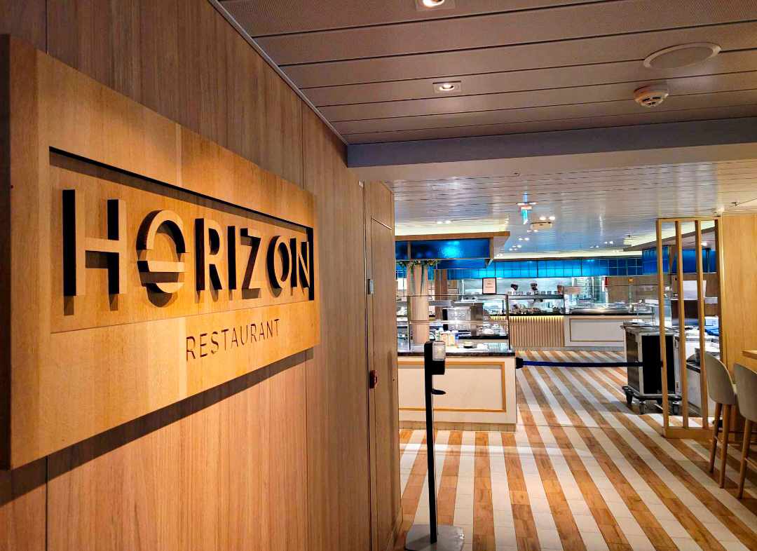 P&O Iona Cruise Ship – Deck Plans, Entertainment & Cruising Tips