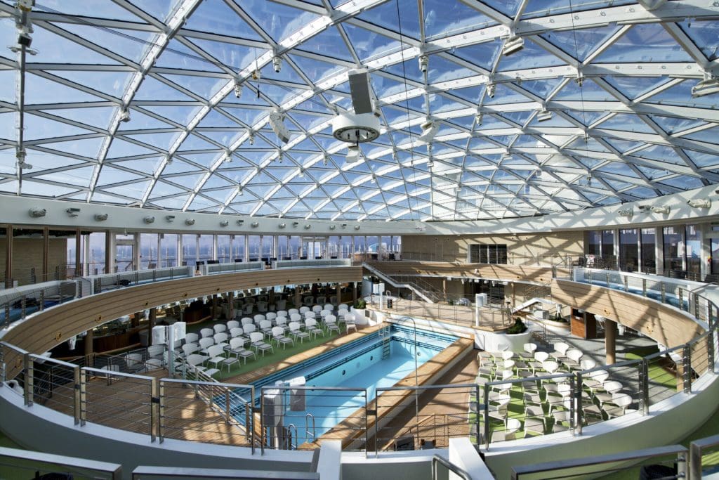 P&O Iona Cruise Ship – Deck Plans, Entertainment & Cruising Tips